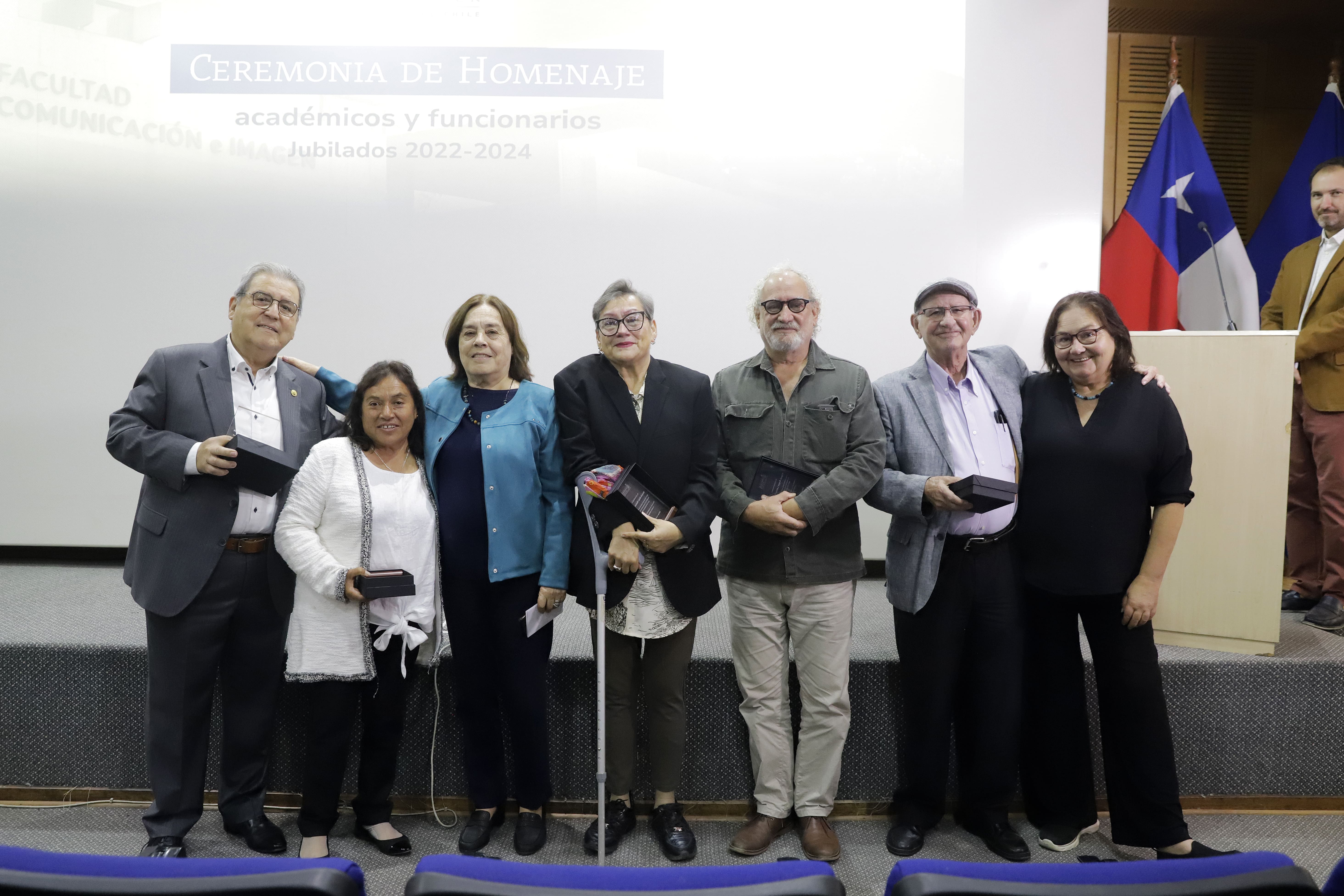 FCEI homenajea a sus profesores y funcionarios jubilados entre 2022 y ...